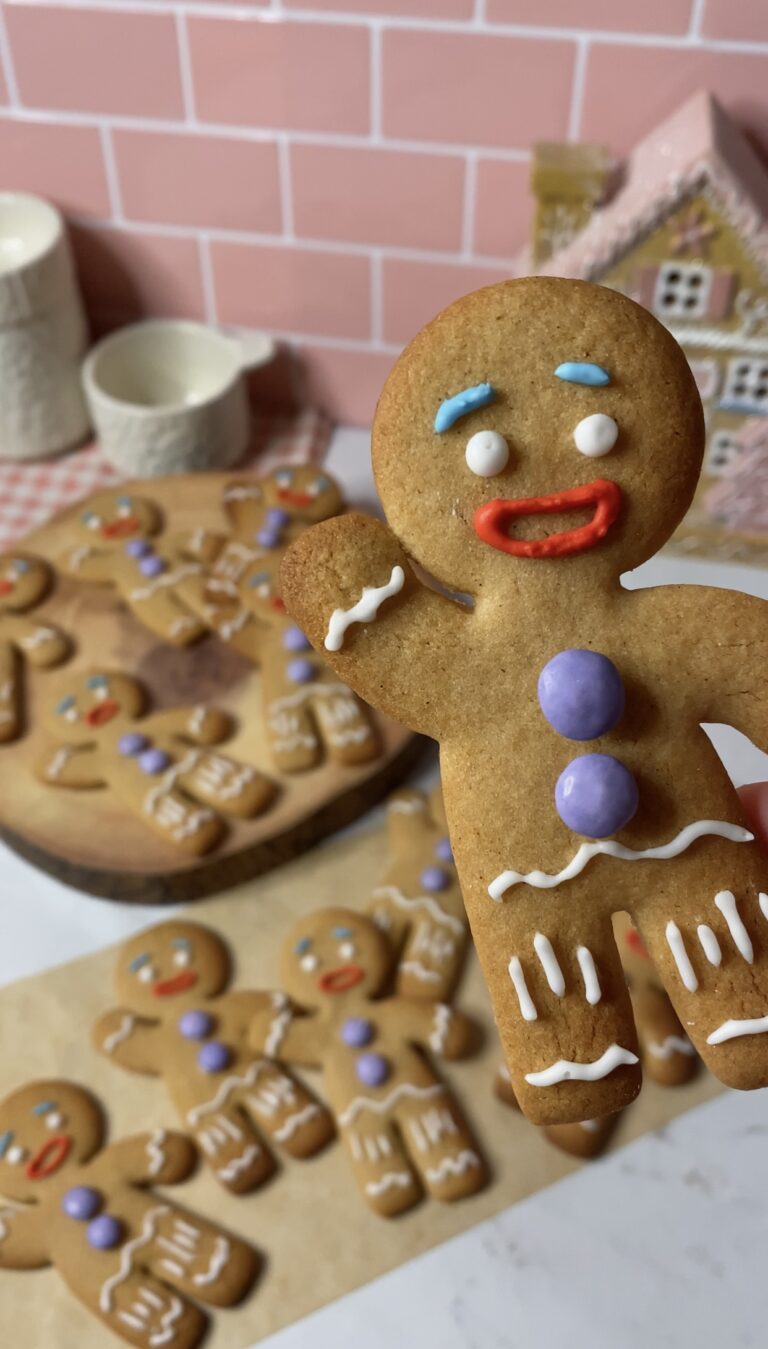 Shrek: Gingy The Gingerbread Man Recipe - Sab's Bakes