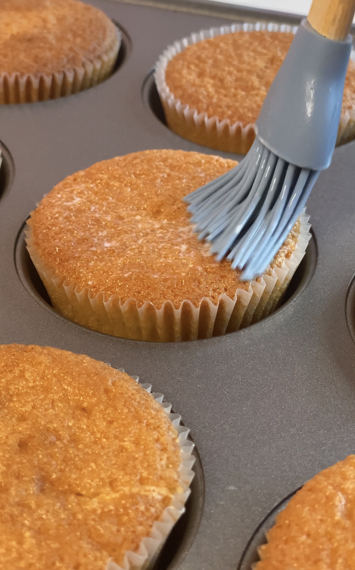 Victoria Sponge Cupcakes - Sab's Bakes